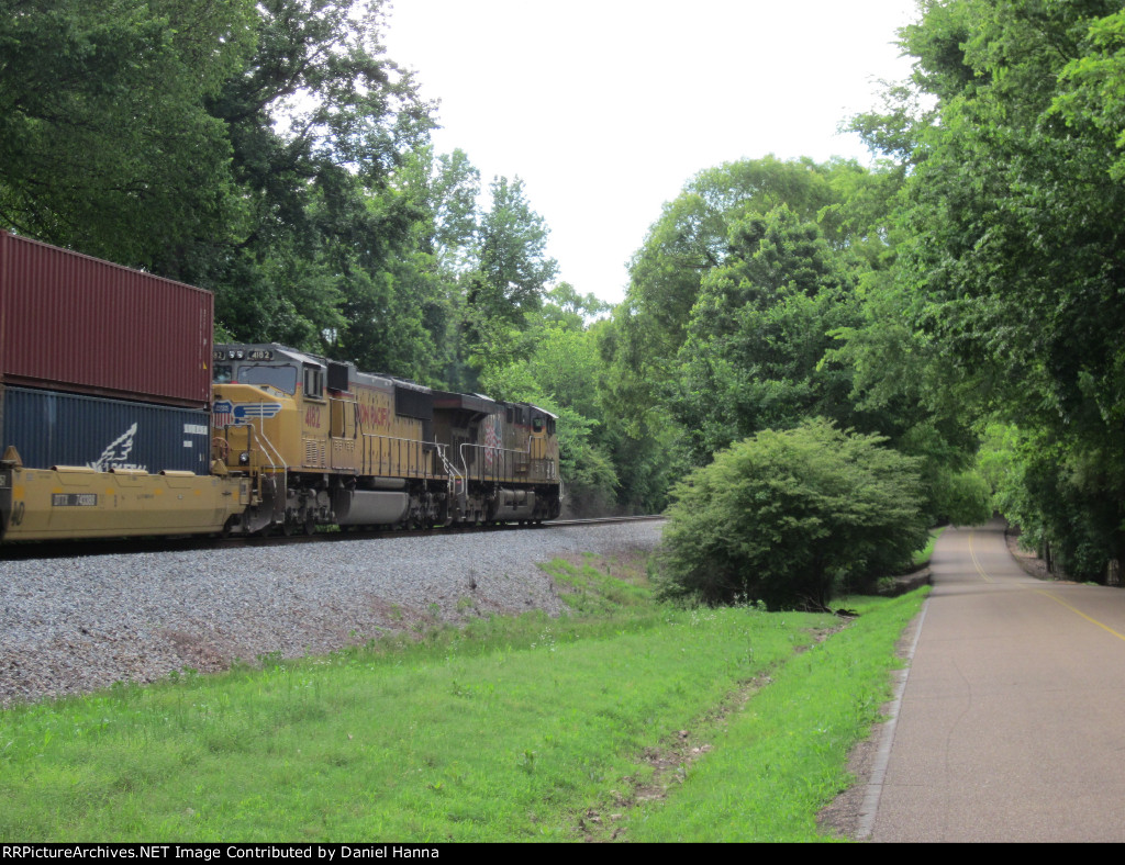 UP 5248 & 4182 on NS 22N